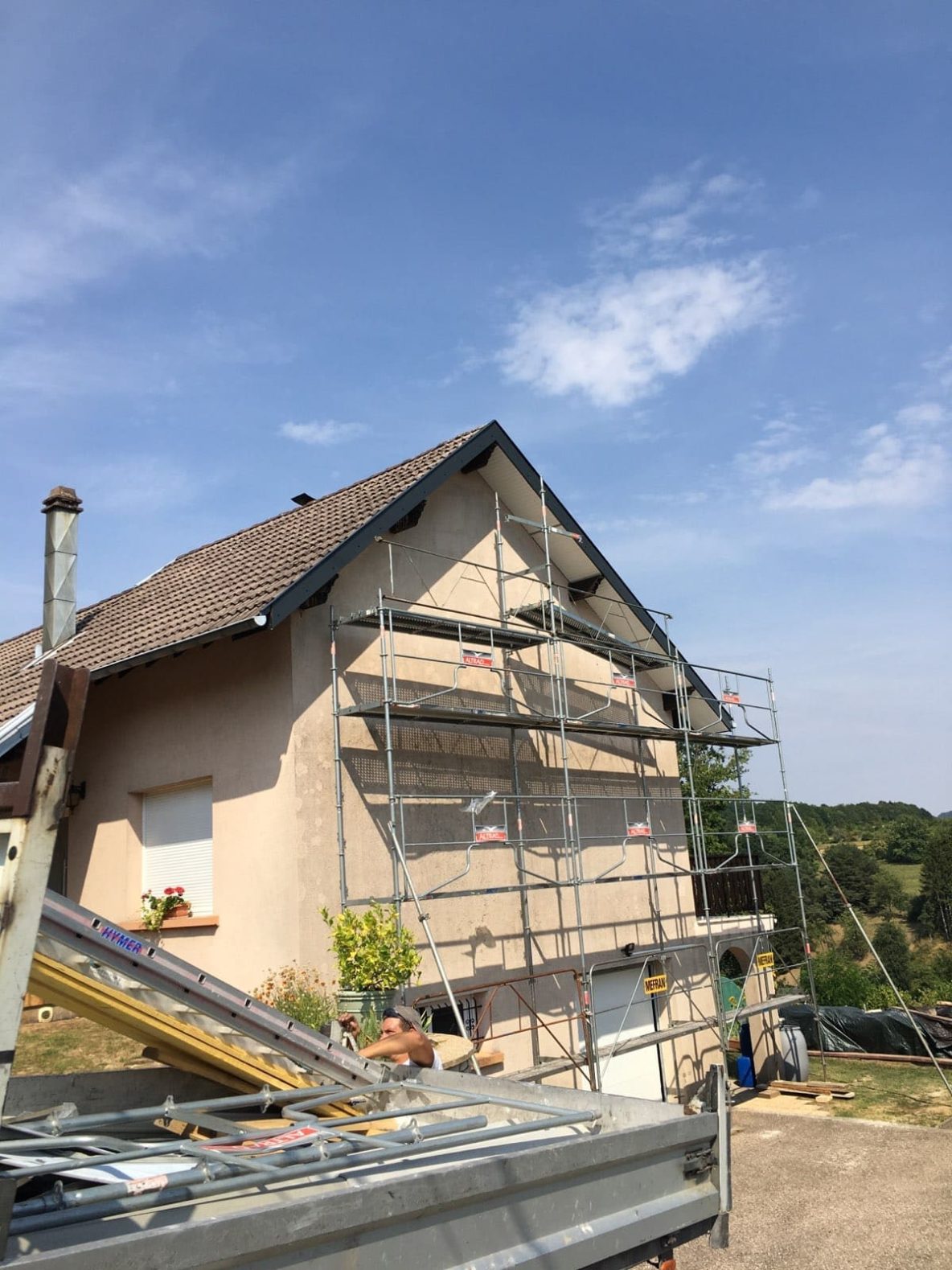 Le bardage en PVC, idéal pour protéger la façade de votre habitation ...